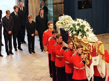 The Transfiguration of Diana :: SteynOnline